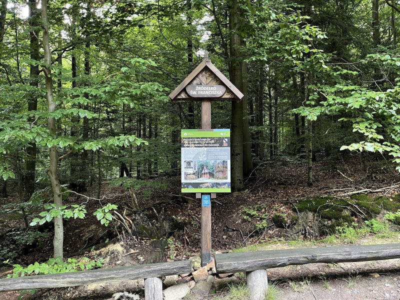 Łysica - najwyższy szczyt Gór Świętokrzyskich 614 m. n.p.m. - Guru Podróży