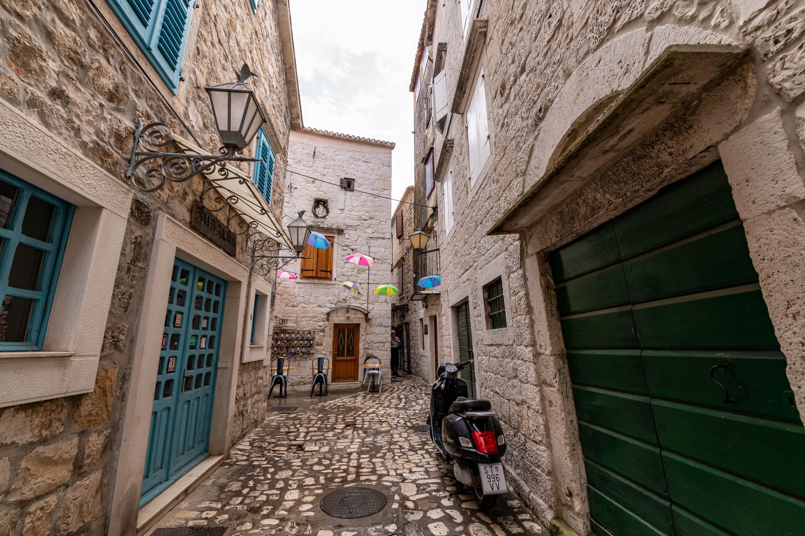 Trogir Chorwacja: zaczarowane miasto nad Adriatykiem | Guru Podróży