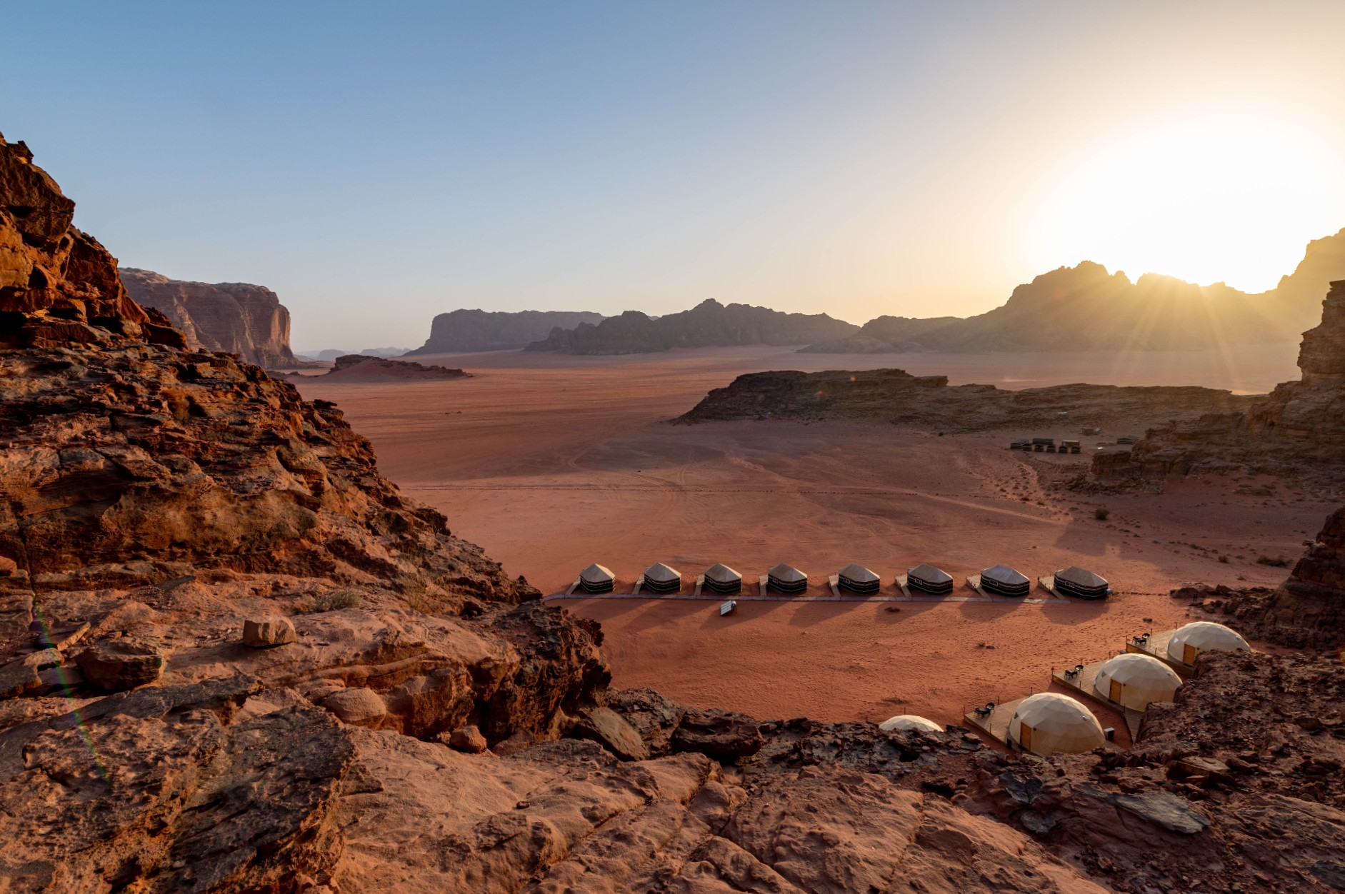 Wadi Rum Jordania: jak spędzić noc na pustyni | Guru Podróży