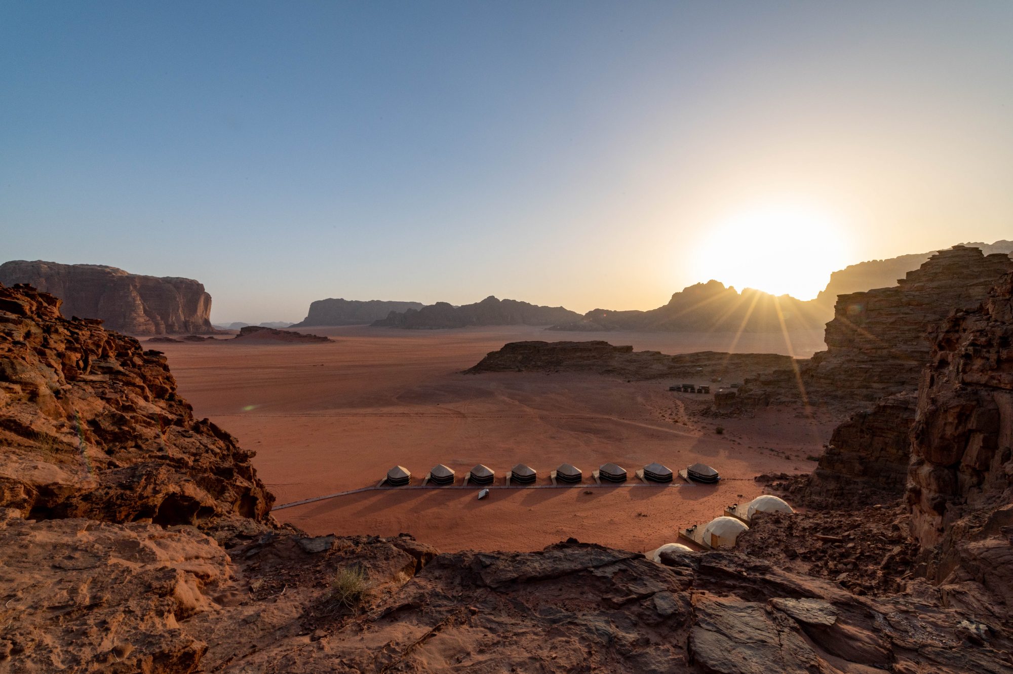 Wadi Rum Jordania: jak spędzić noc na pustyni | Guru Podróży