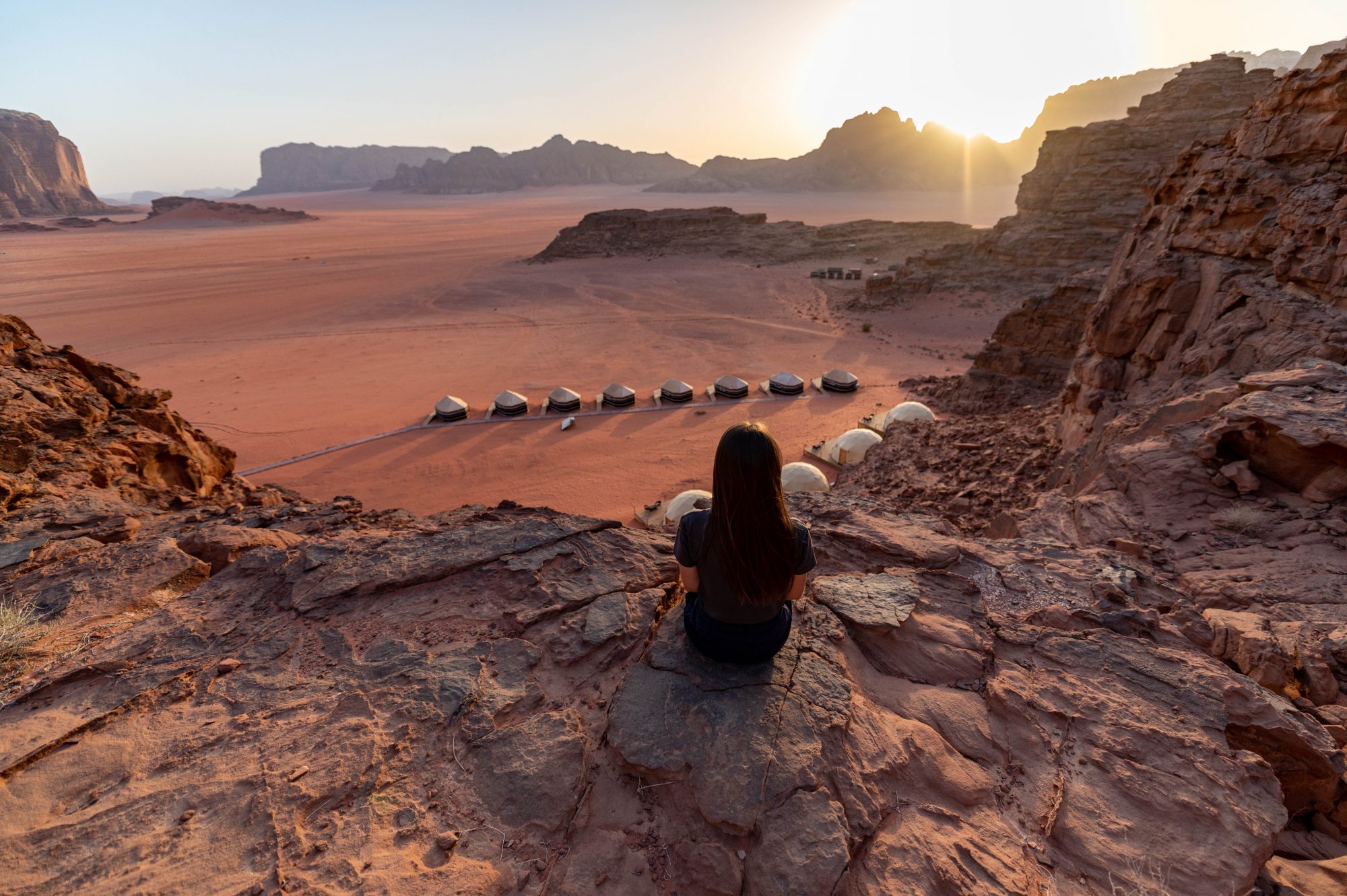 Wadi Rum Jordania: jak spędzić noc na pustyni | Guru Podróży
