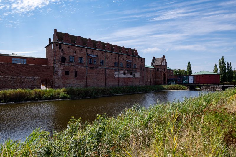 Malmö z Kopenhagi: jak dojechać i co zobaczyć | Guru Podróży