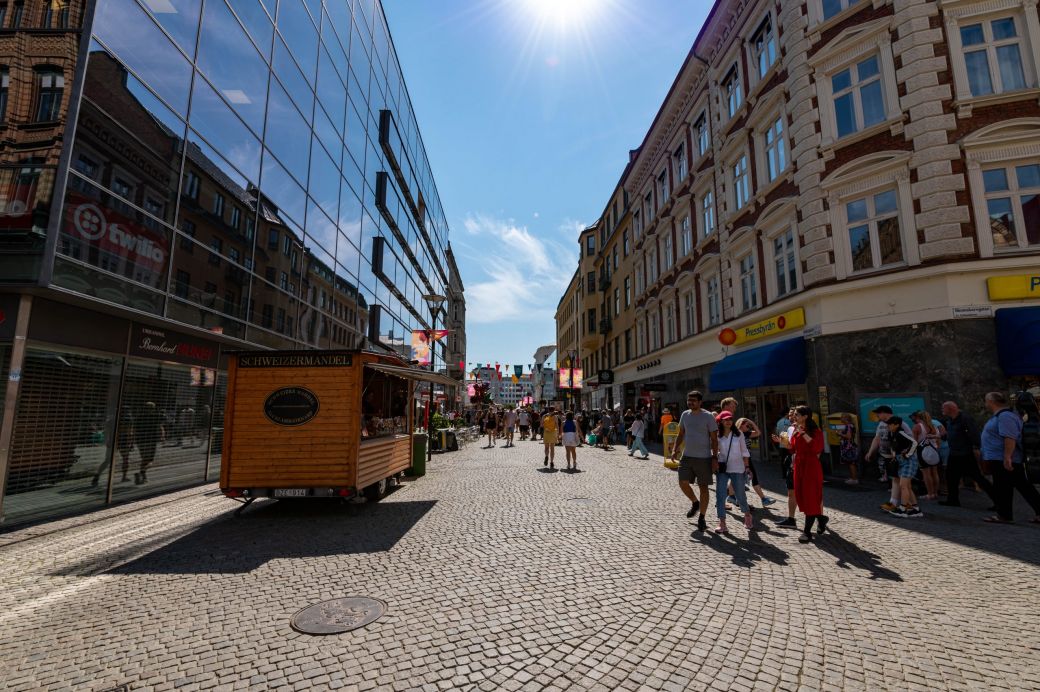Malmö z Kopenhagi: jak dojechać i co zobaczyć | Guru Podróży